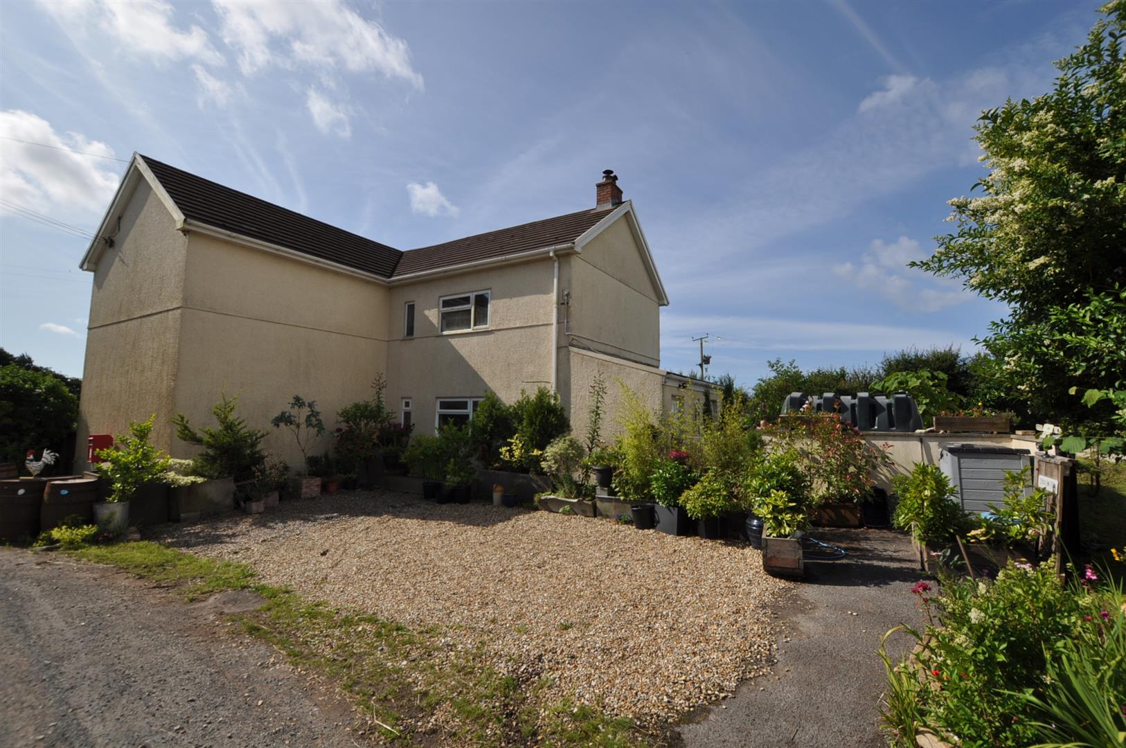 Cross Inn, Laugharne, Carmarthen – Terry Thomas & Co Estate Agents in ...